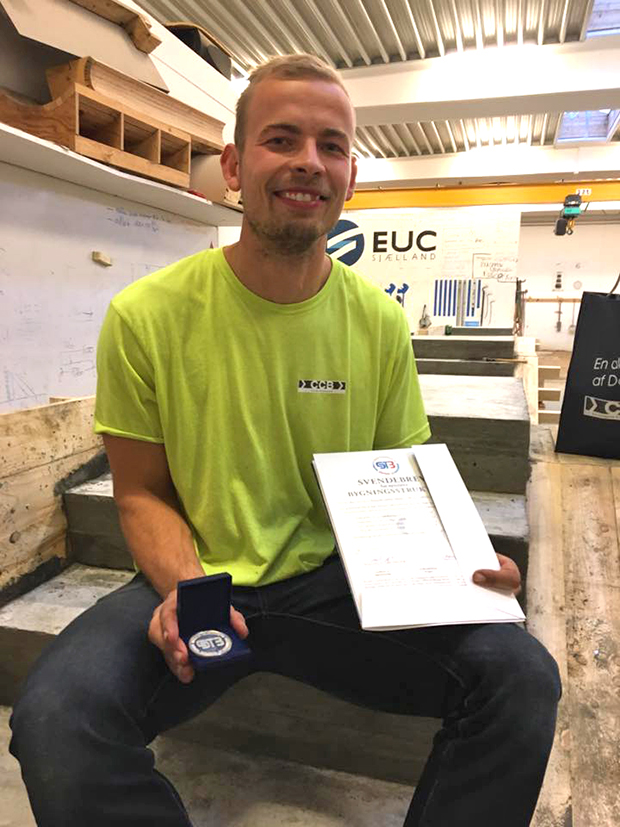 Alexander_kort_efter_hans_overstde_svendeprve,_der_udlste_en_slvmedalje ...